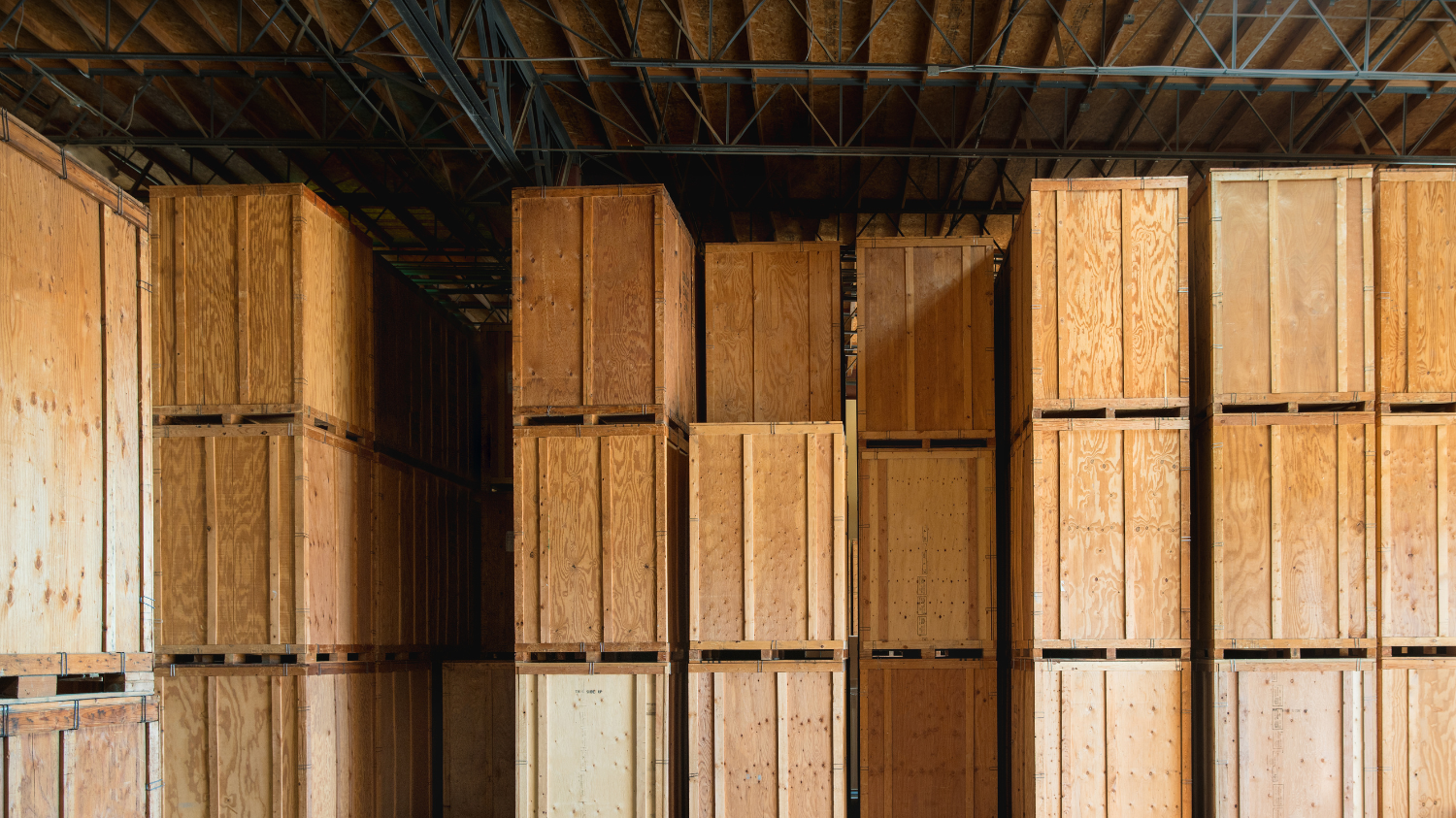 Worker Sustains Brain Injury After Falling Off Crate - Sheff & Cook